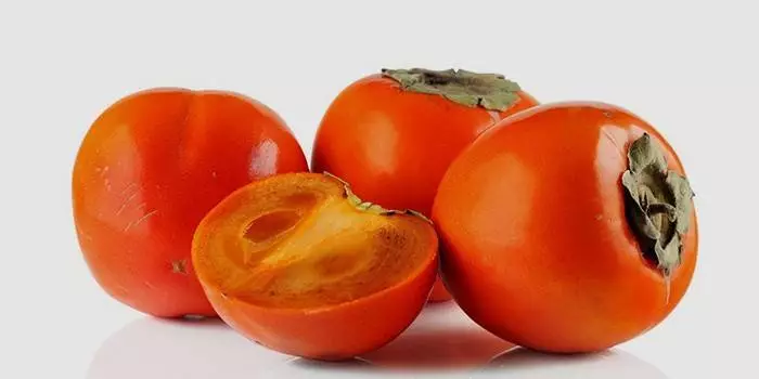 Gagnlegt persimmon