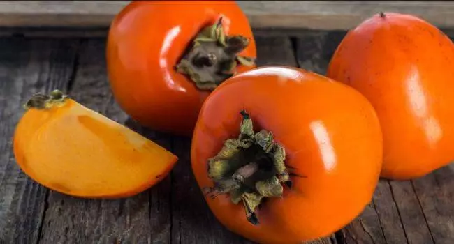 Hvorfor er persimmon nyttig?