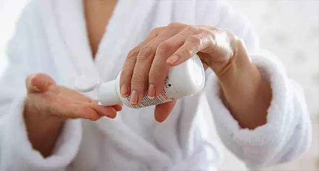 Qanûnên lênihêrîna çerm berî menopause 10778_1