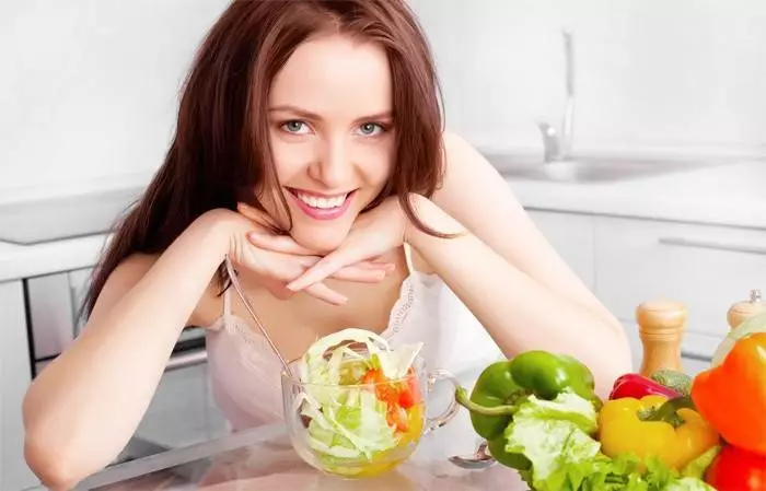 Girl dieting to get rid of dandruff