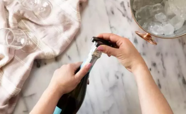 Hvordan åpne champagne riktig og trygt 136_3
