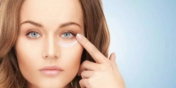 How to remove bruises on the lower eyelid