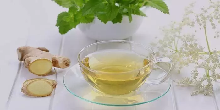 Ljudsko zdravilo za hujšanje med menopavzo - čaj z ingverjem