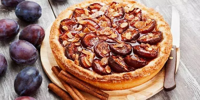 Plum Pie