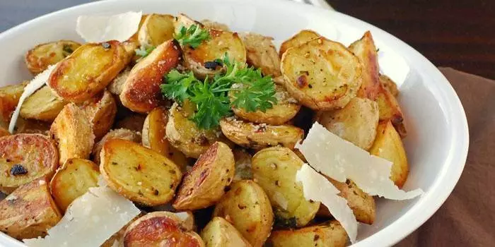 Rustic Potato Plate na may Parmesan