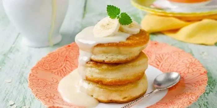 Lush Pancakes mat sauere Crème a Bananen
