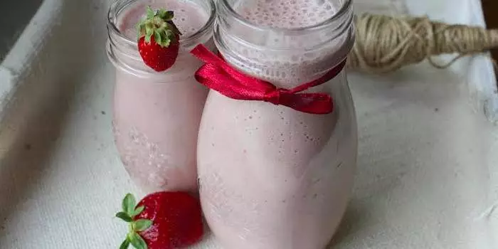 Milchshake mit Erdbeeren