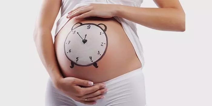Kako prepoznati prave popadke, lažne popadke, popadke pri treningu in začetek poroda