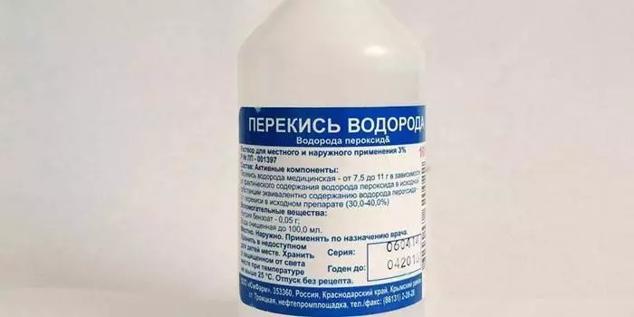Hidrogena peroksido en botelo