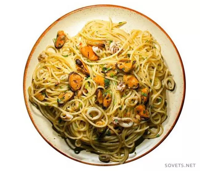 Pasta with seafood and creamy sauce