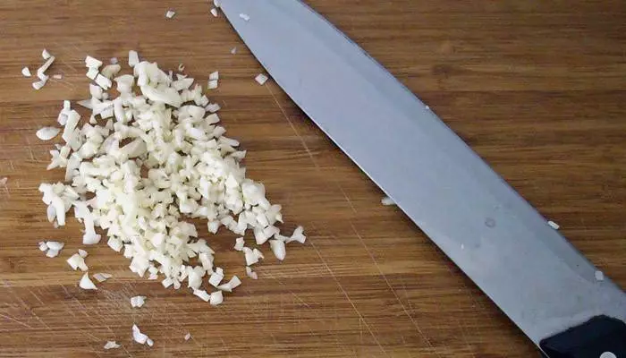 Chopped garlic clove
