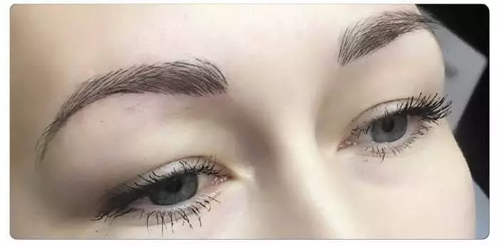 Alis sawise microblading