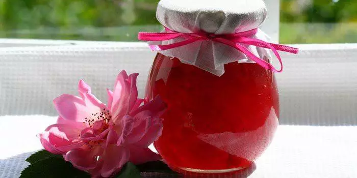 Rosa petal jam