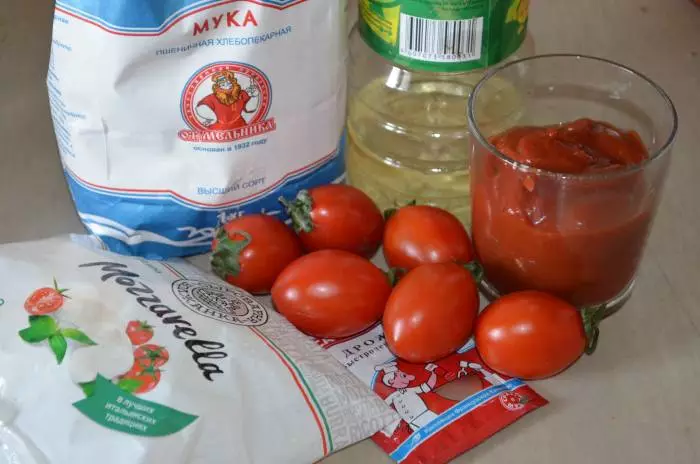 Ingredients per a pizza Margarita