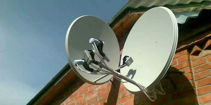 Choosing a satellite dish to the country