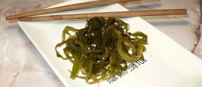 Seaweed sa usa ka pinggan