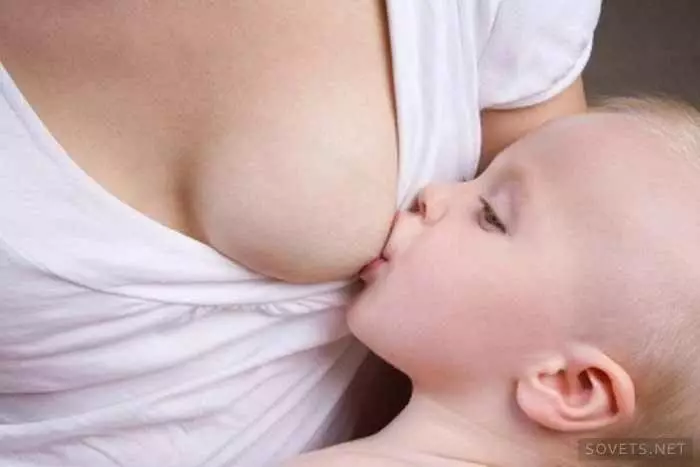 1,5 jaar oude baby met borst