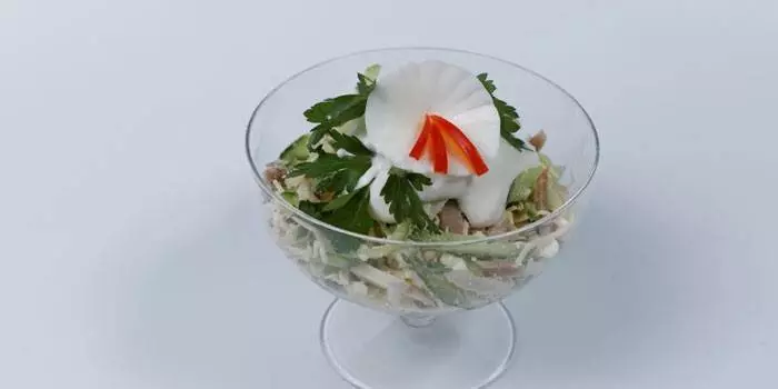 Tô cocktail salad lưỡi bò