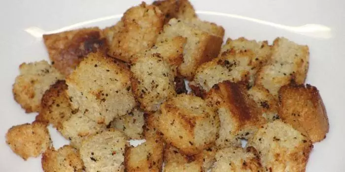 Bawang bodas croutons