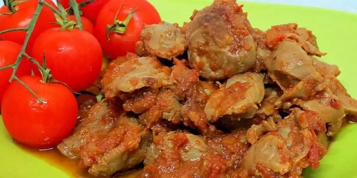 Ampela ayam rebus dengan bawang bombay