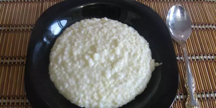 Wara porridge Ore ni awo kan