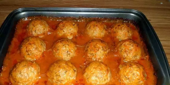 Meatballs in sauce tomato