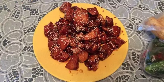 Μαγειρεμένο κοτόπουλο Teriyaki με σουσάμι