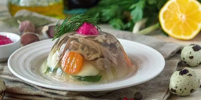 Khoho ea Jellied le horseradish