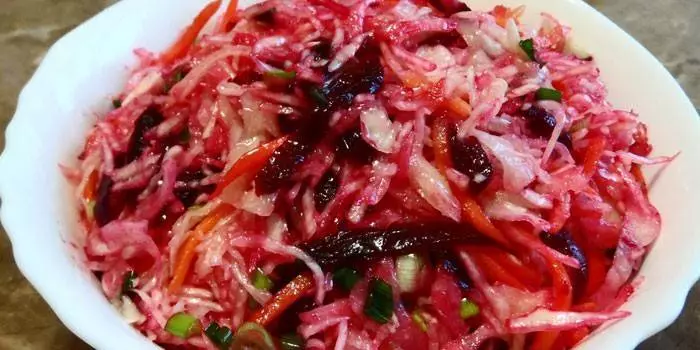 Sauerkraut with beets and carrots