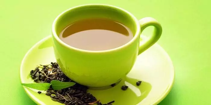 Чаша зелен чай
