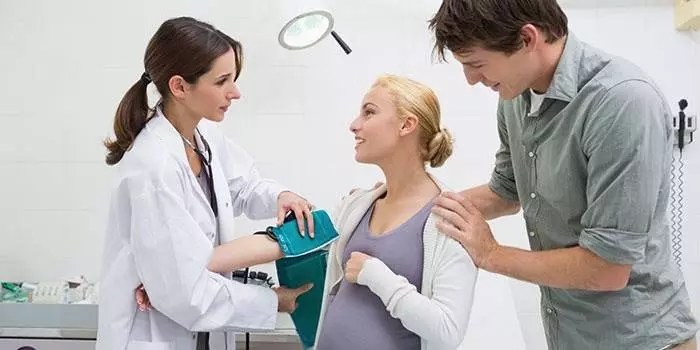 Как да се повиши кръвното налягане по време на бременност