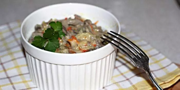 Julienne d'estomac de poulet aux champignons