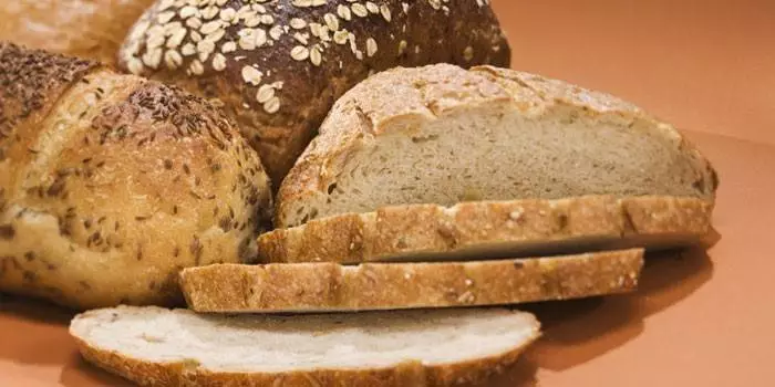 Verschillende soorten volkoren brood