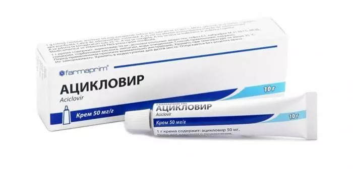 Aciclovir-Salbe in einer Tube