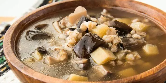 Mushroom soup with pork and barley