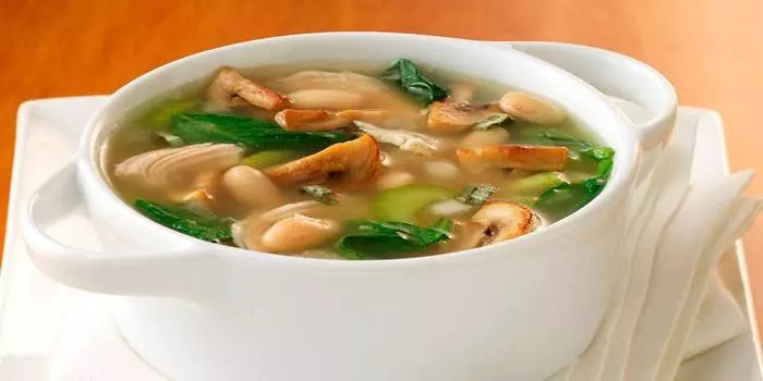 Sopa fresca de cogumelos porcini