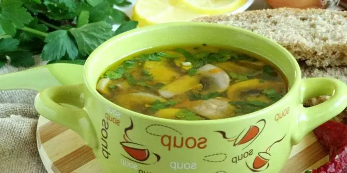 Постна супа с гъби и зеленчуци