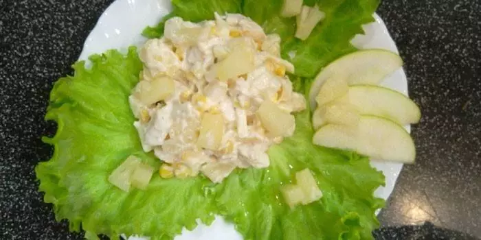 Chicken ug pineapple salad