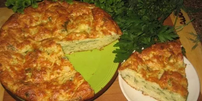 Zucchini pie mei krûden op kefirdeeg