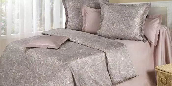 Bed linen from mako-satin Amore Mio