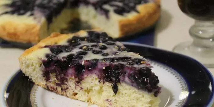 Slice ng Blueberry Jellied Pie
