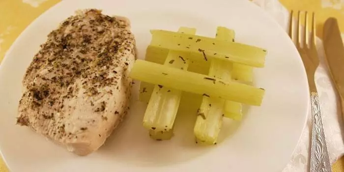 Steam ine celery