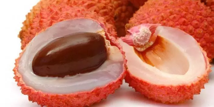 Litchi fruit cutaway