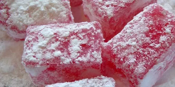 用糖粉草莓自制土耳其软糖