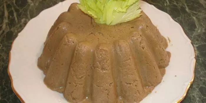 Paté de fígado de porco nun prato