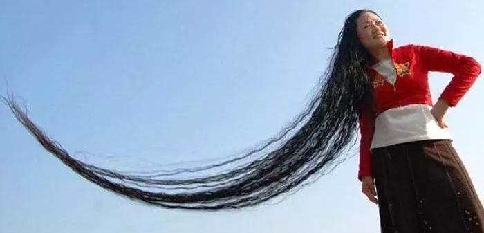 Най -дългата коса в света: рекордьори за мъже, жени и деца