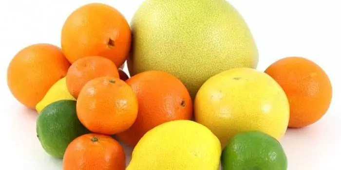 цитрусові фрукти