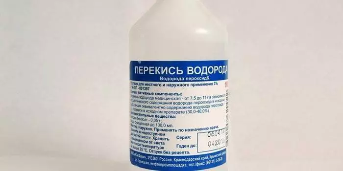 Hidrogen peroksida dalam botol plastik