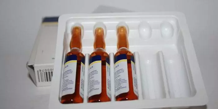 Ampoules मा Dibazol