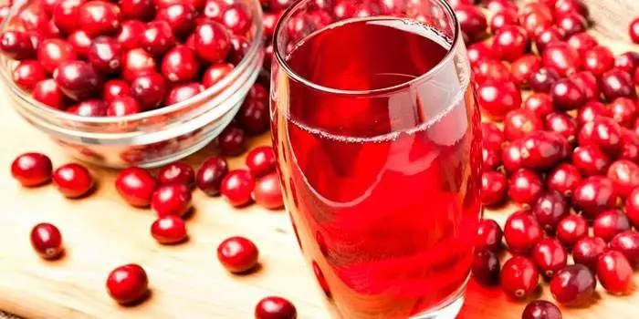 Suco de cranberry em um copo